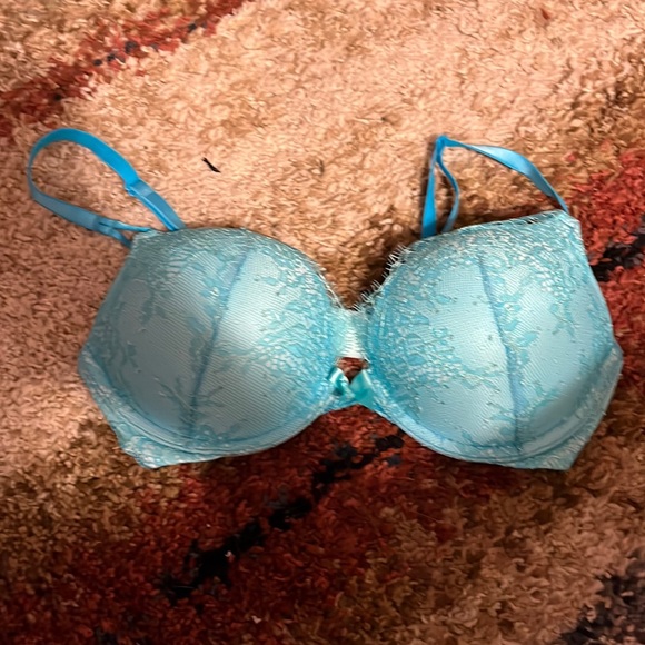 Victoria's Secret | Intimates & Sleepwear | Bombshell Plunge Lace Bra ...